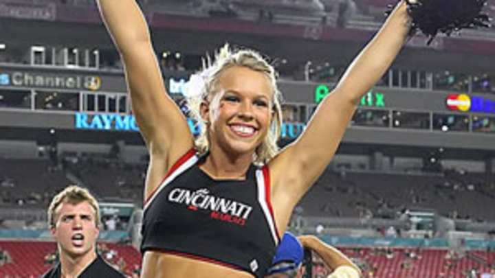 Cheerleader of the Week: Cincinnati's Kayli - Sports Illustrated