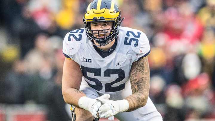 big v offensive lineman