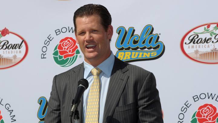 Former UCLA Quarterback Cade McNown Inducted Into College Football Hall ...