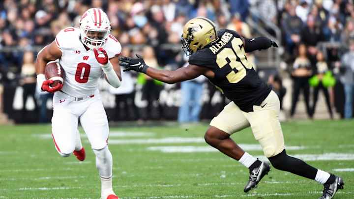 Jaylan Alexander, DaMarcus Mitchell Sign as Undrafted Free Agents ...