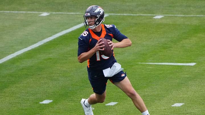 Raiders Sign QB Case Cookus
