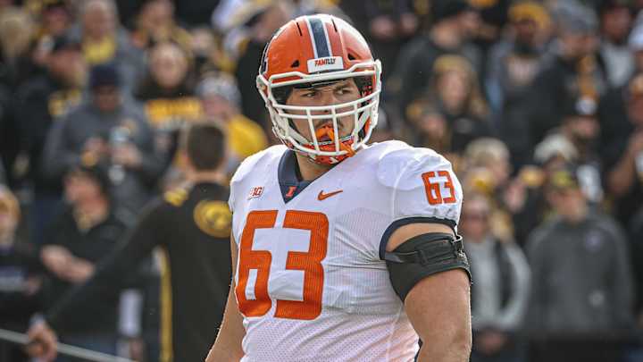 NFL Draft Profile: Alex Palczewski, Offensive Tackle, Illinois Fighting ...