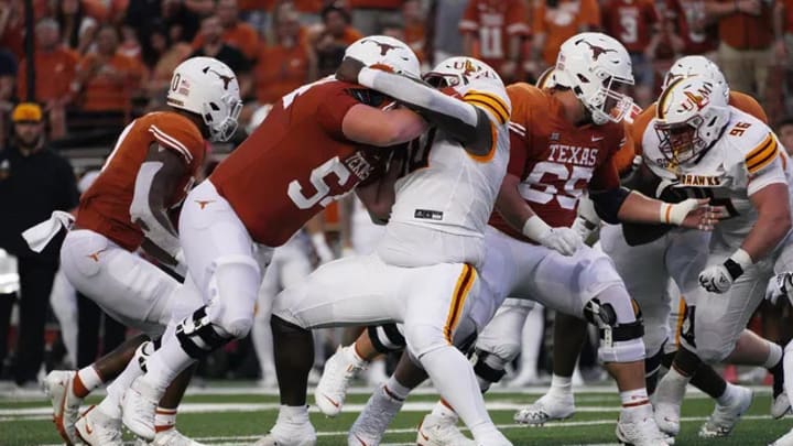 'We've Got 8': Despite Texas Longhorns O-Line Depth, 'Playing Time Will ...