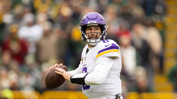 Kirk Cousins reveals gnarly scar, wonders if cleats caused injury