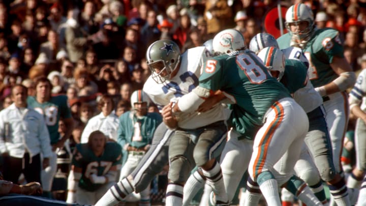 Walt Garrison: Longtime Dallas Cowboys RB Dies at Age 79 - Sports ...