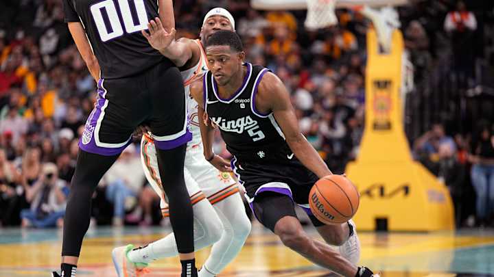 Kings G De'Aaron Fox Makes His Case for Best Scorer in NBA - Sports ...
