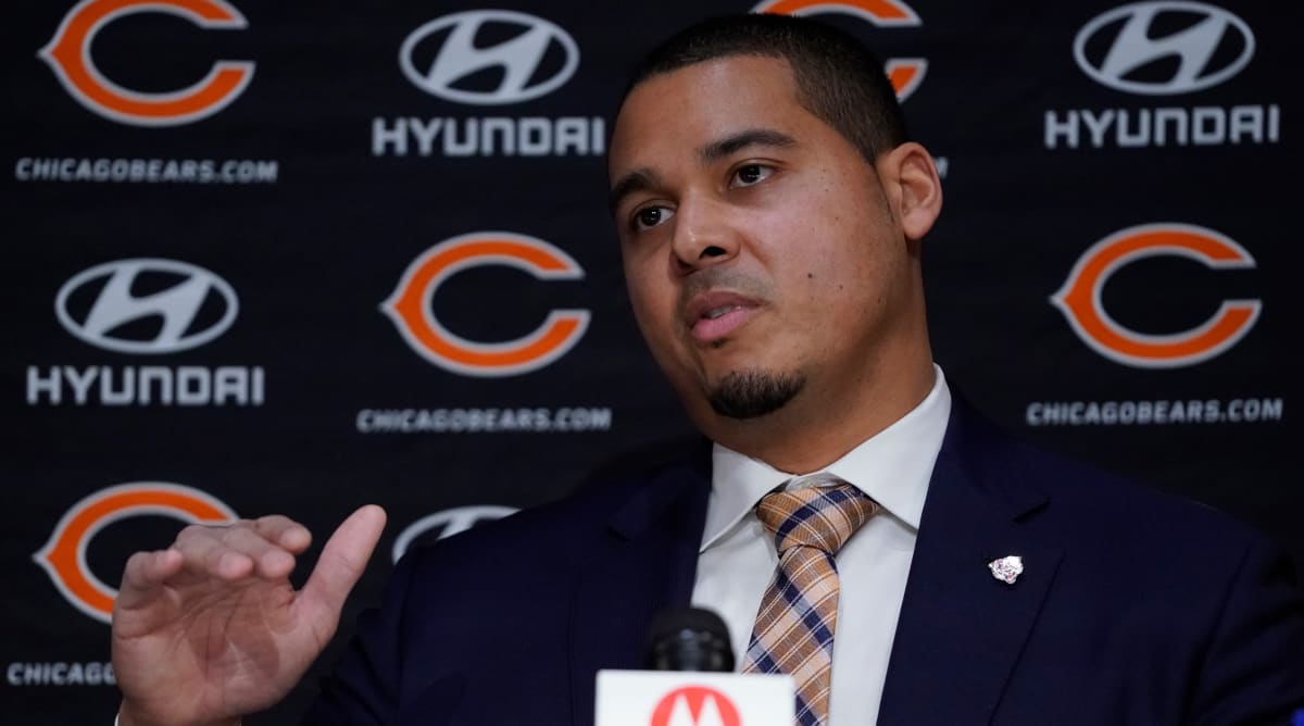 Where Bears GM Stands on Justin Fields’s Future in Chicago As Offseason ...