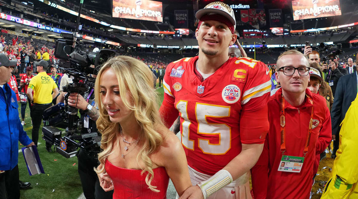Patrick Mahomes, Wife Brittany Visit Young Shooting Victims From Chiefs ...