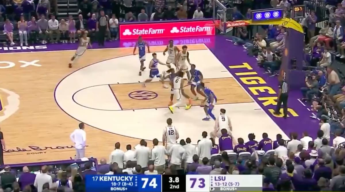 LSU Stuns Kentucky on Wild Buzzer-Beater to Pull Off Upset