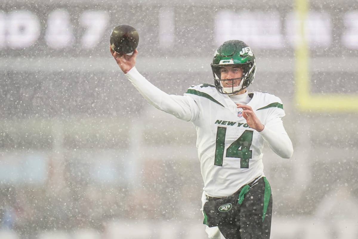 Chicago Bears Sign Brett Rypien and Matt Pryor