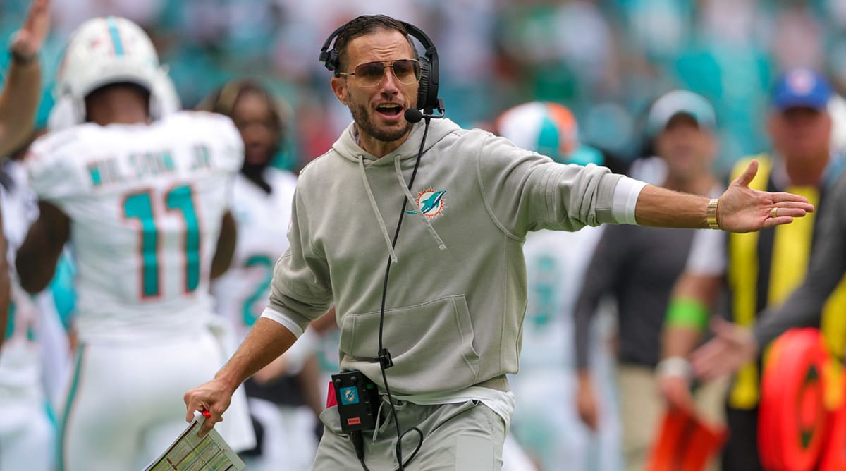 Dolphins’ Mike McDaniel Gives Fiery Answer to Question About Tua ...