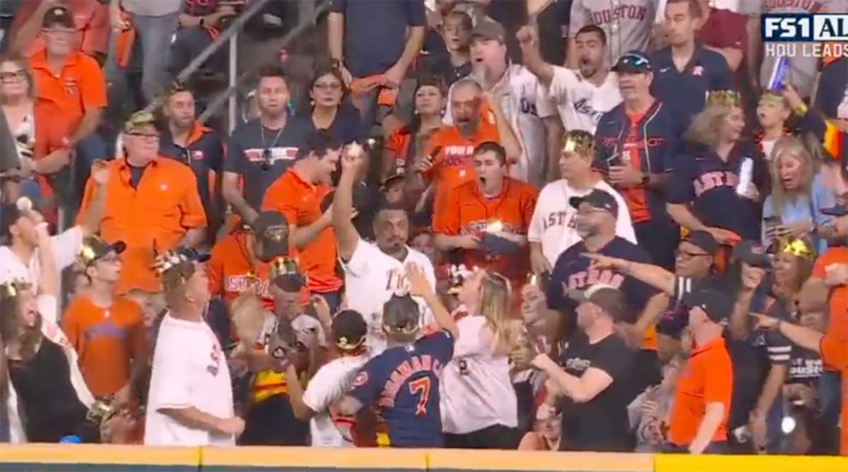 Fan at Rangers-Astros Game 6 Made the Smoothest Barehanded Grab on HR ...