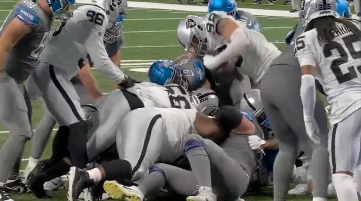 NFL Fans Were Confused By Referees' Ruling on Maxx Crosby's Forced ...