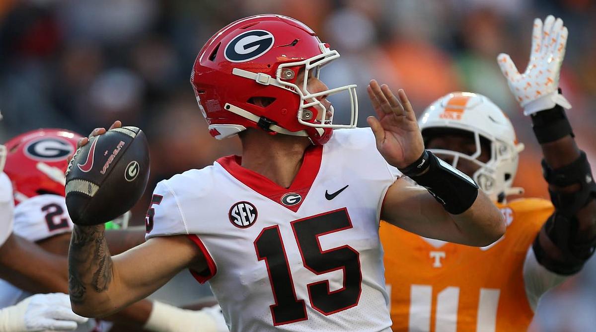 Georgia QB Carson Beck Split College Football Fans With Controversial ...