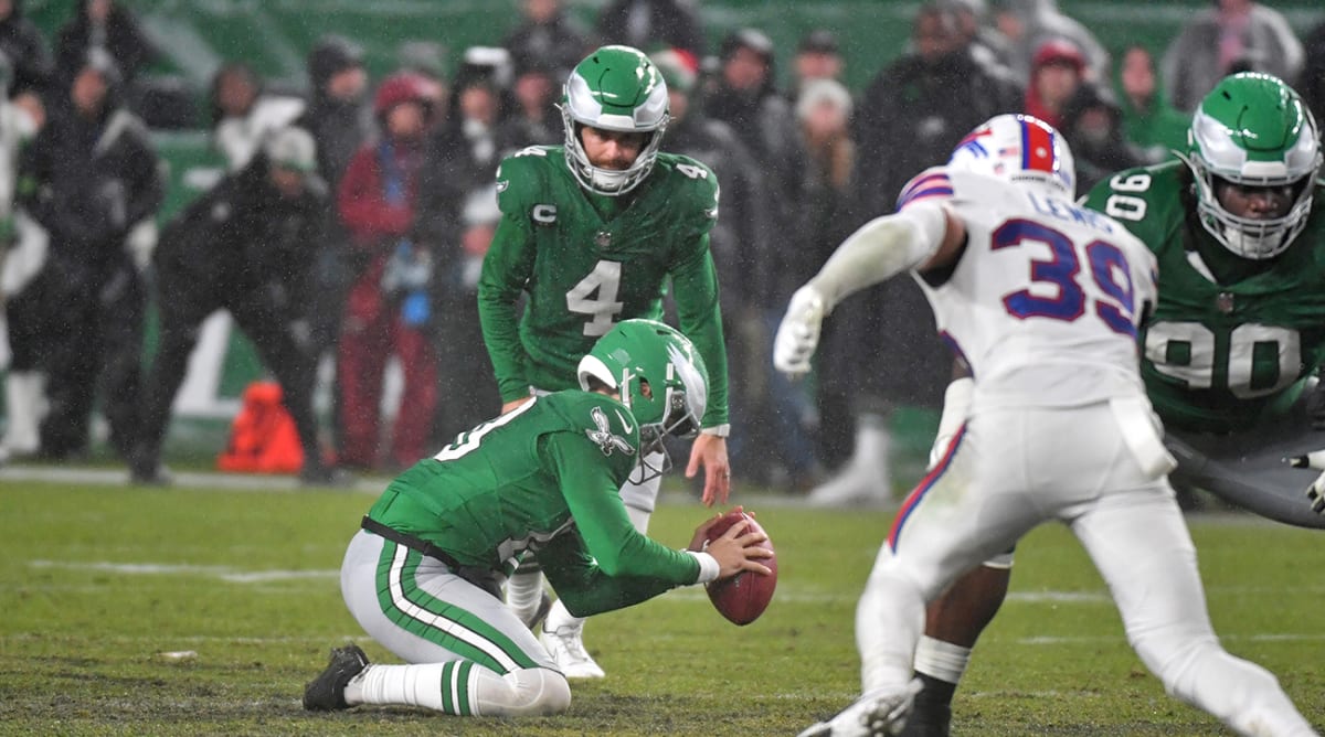 Eagles’ Darius Slay Praises Jake Elliott’s Greatness After 59-Yard Game ...