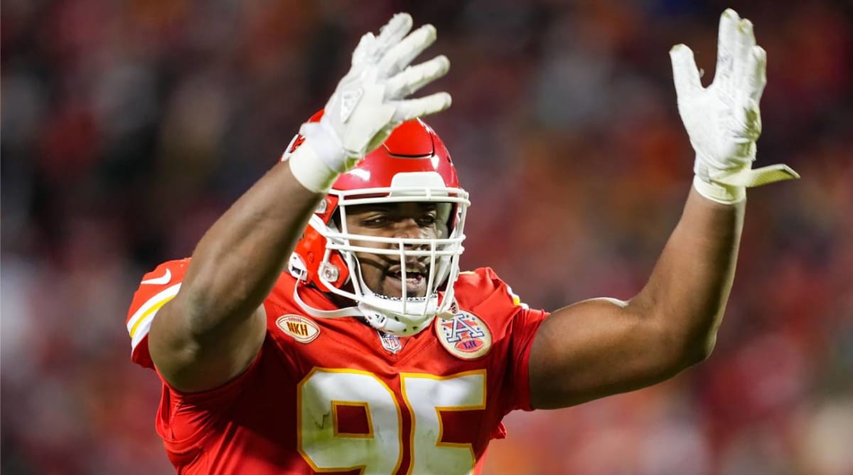 Chris Jones Erupts Mid-Interview After Finding Out Teammate Got His ...