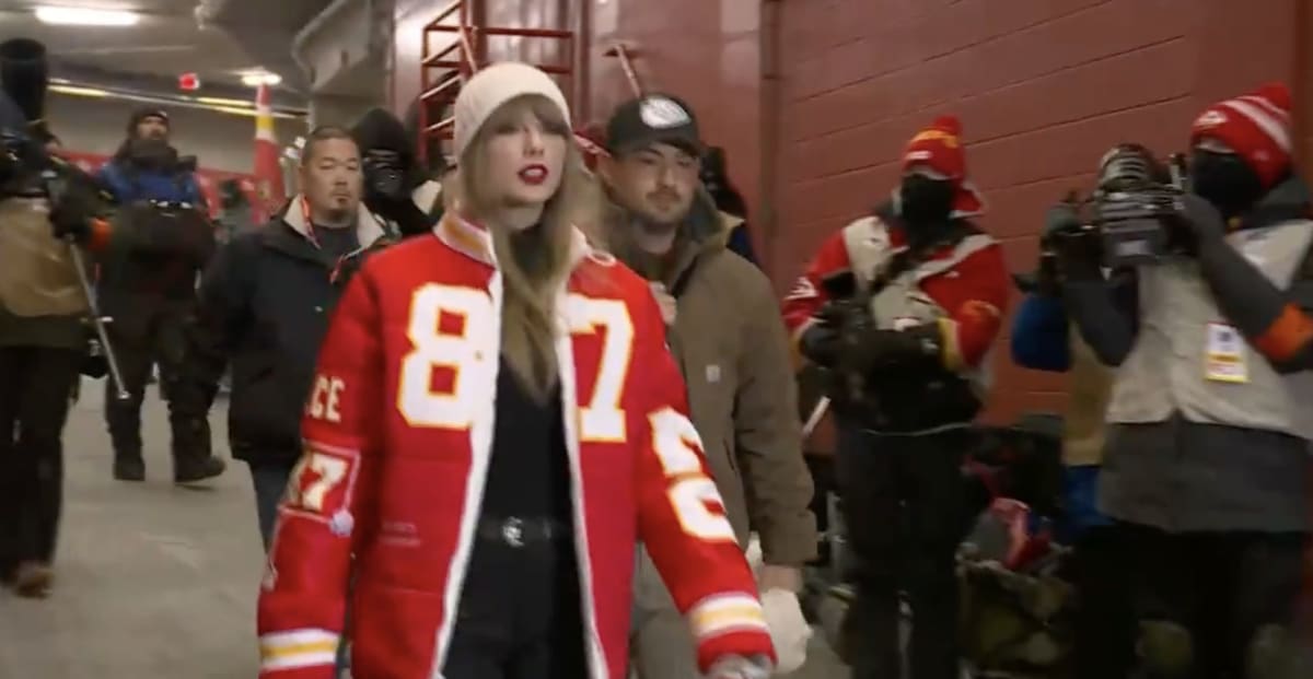 Travis Kelce Has Perfect Message for Fans Who Have Turned He and Taylor Swift into the 'Enemy'