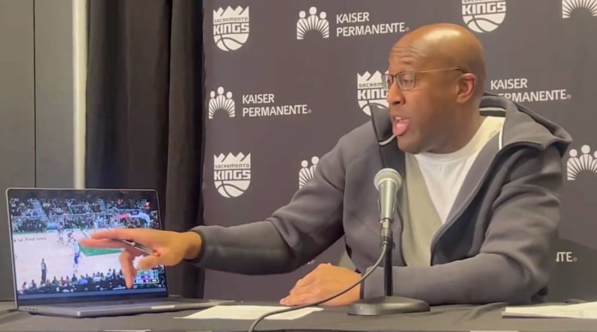 Kings’ Mike Brown Brought Laptop to Postgame Press Conference to Call ...