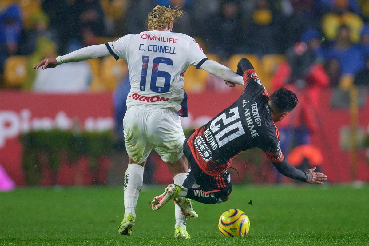 Cade Cowell protagoniza una vergonzosa actuación en su debut y los ...