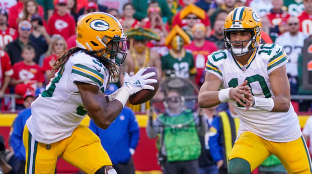 Packers’ Aaron Jones Heaps Praise on QB Jordan Love After Sharp ...