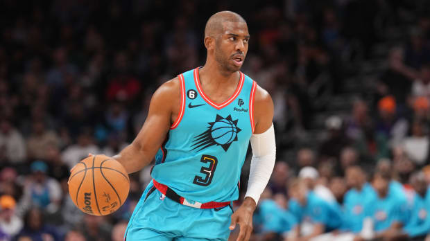 Insider Says It’s Clear ‘Calculating’ Chris Paul Holding Out Hope to ...