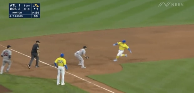 MLB Fans Roasted Red Sox for Awful Baserunning That Led to Triple Play