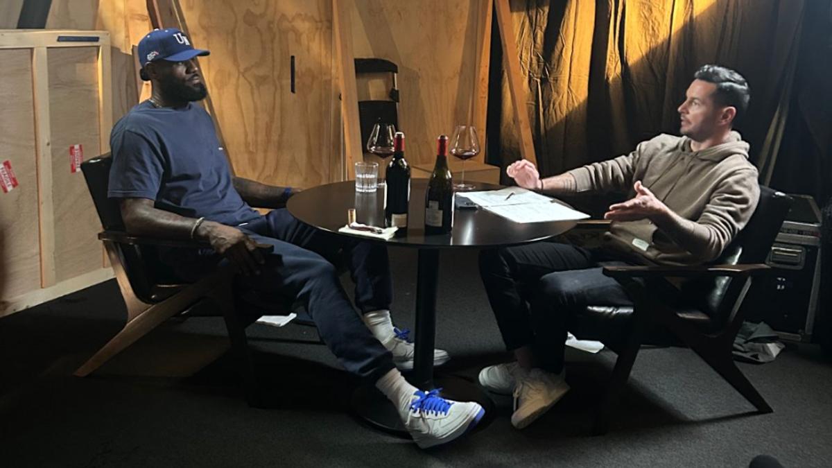 From Steph Curry Praise to Bashing Trades, LeBron James’s New Podcast ...