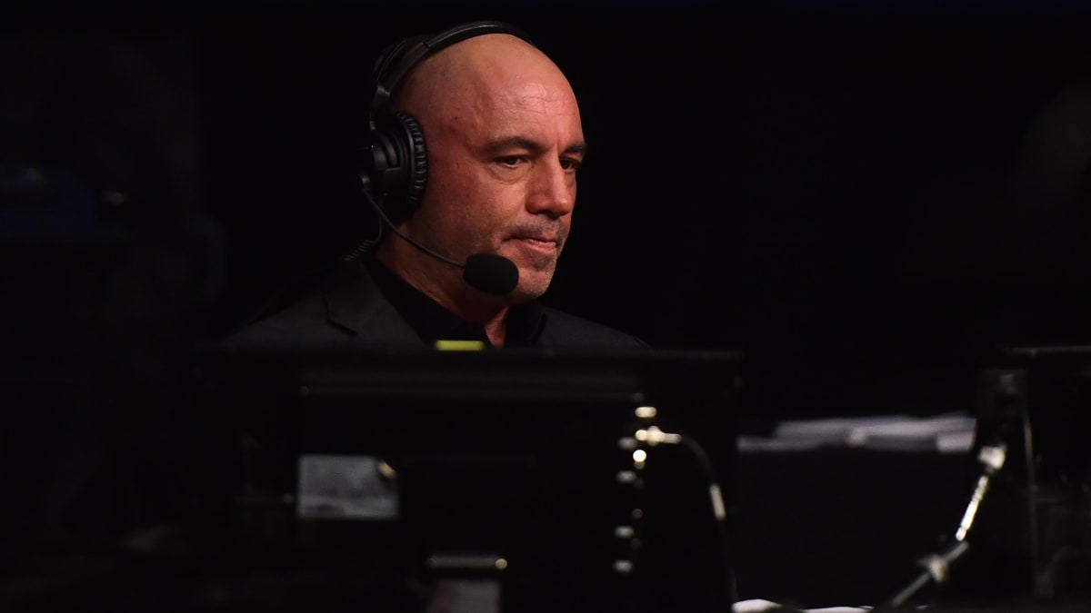 Joe Rogan Does Post-Fight Interviews in Octagon at UFC 249 | WATV ...