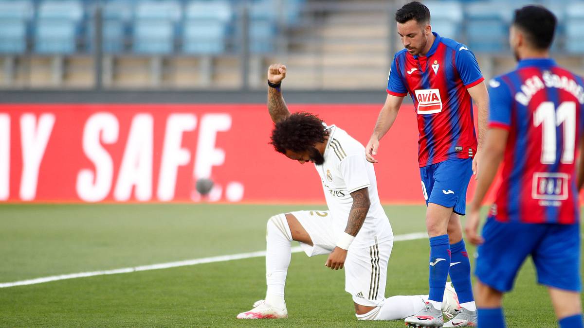 Real Madrid’s Marcelo Takes a Knee After Scoring Goal | WKKY Country 104.7