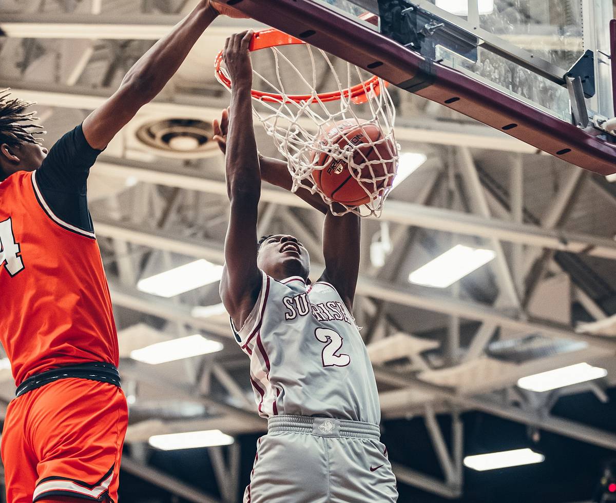 Elite 2023 PG Layden Blocker Remains Focused as Star Illuminates | WKKY ...