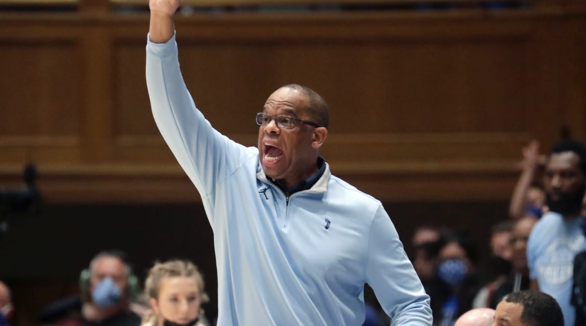 Watch: Duke Assistant Avoids UNC Coach Hubert Davis in Handshake Line ...