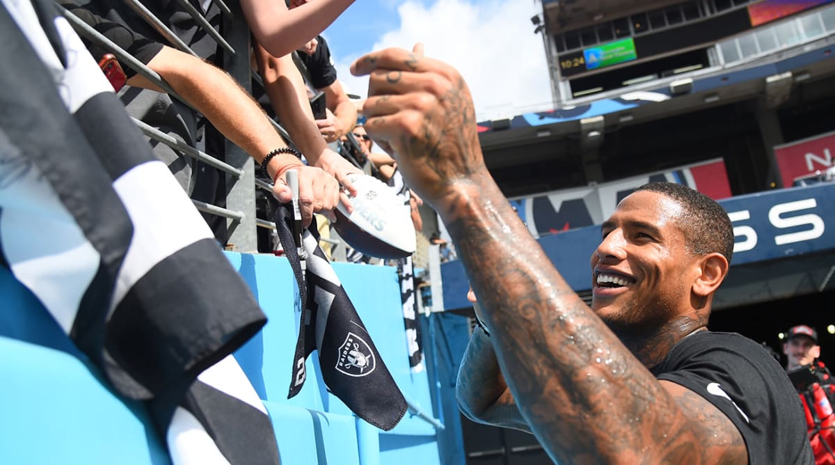 Darren Waller Releases Album, ‘Walking Miracle’ | WKKY Country 104.7