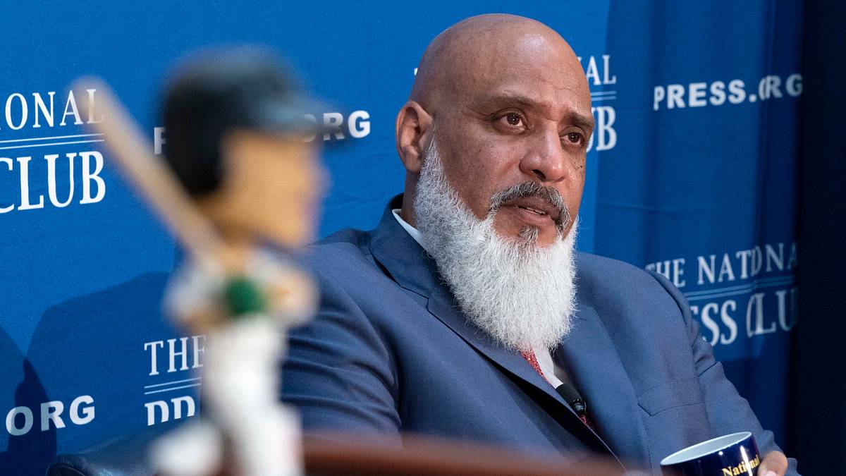 MLBPA s Tony Clark Slams Idea Of Potential MLB Salary Cap mlbpa-s-tony-clark-slams-idea-of-potential-mlb-salary-cap