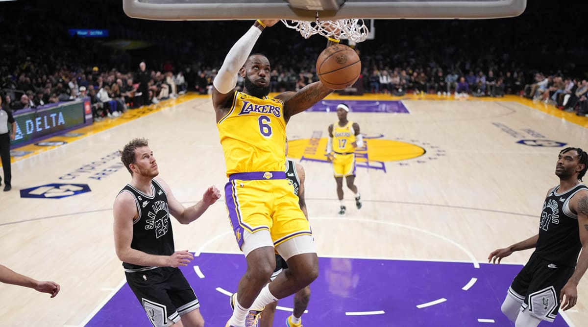 LeBron Issues Clarification on Viral Scoot Henderson Comparison