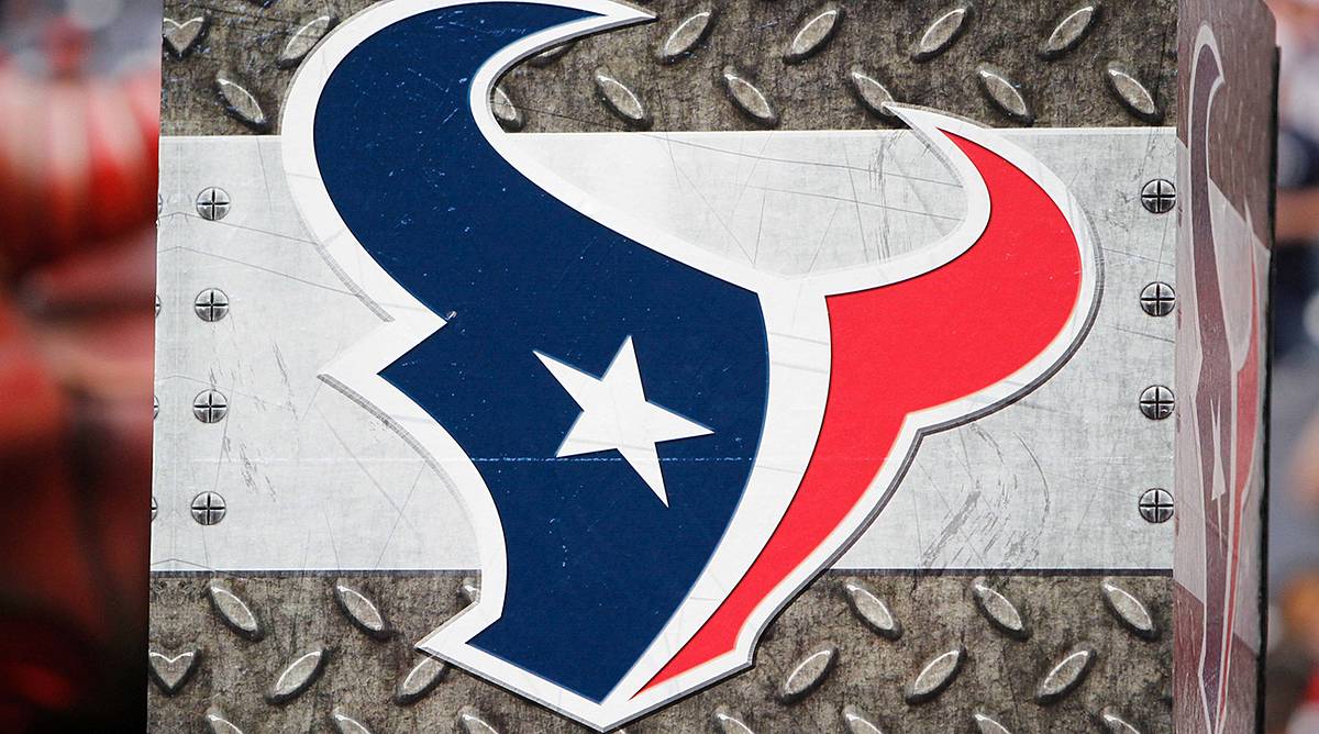 Texas Unveil New Battle Red’ Helmet Set to Debut in November | WKKY ...