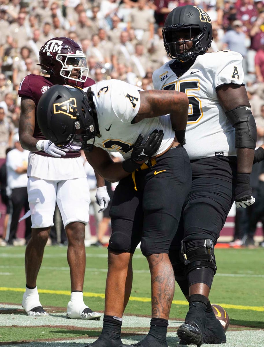 College Football World Reacts to App State Upsetting No. 6 Texas A&M | WKKY Country 104.7