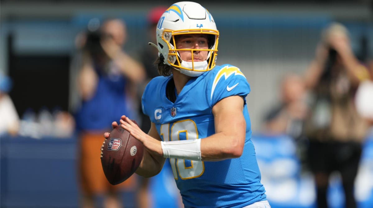 Chargers get WRs Back for SNF Duel with Chiefs | WKKY Country 104.7