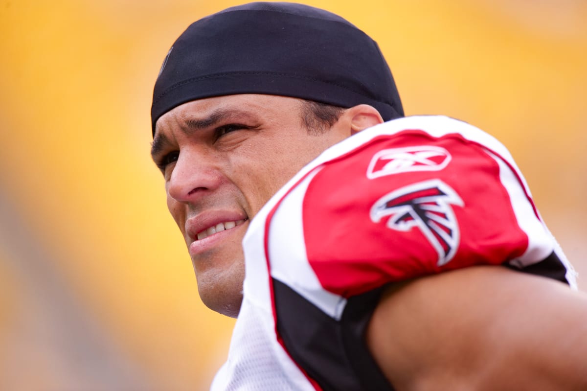 The Time Tony Gonzalez Was Meant to Break a Record—and Attacked a Coach ...