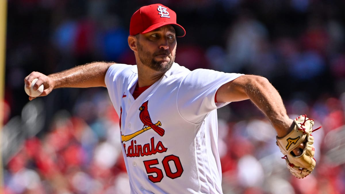 Adam Wainwright Shares Moment He Made Decision to Return for 2023 ...