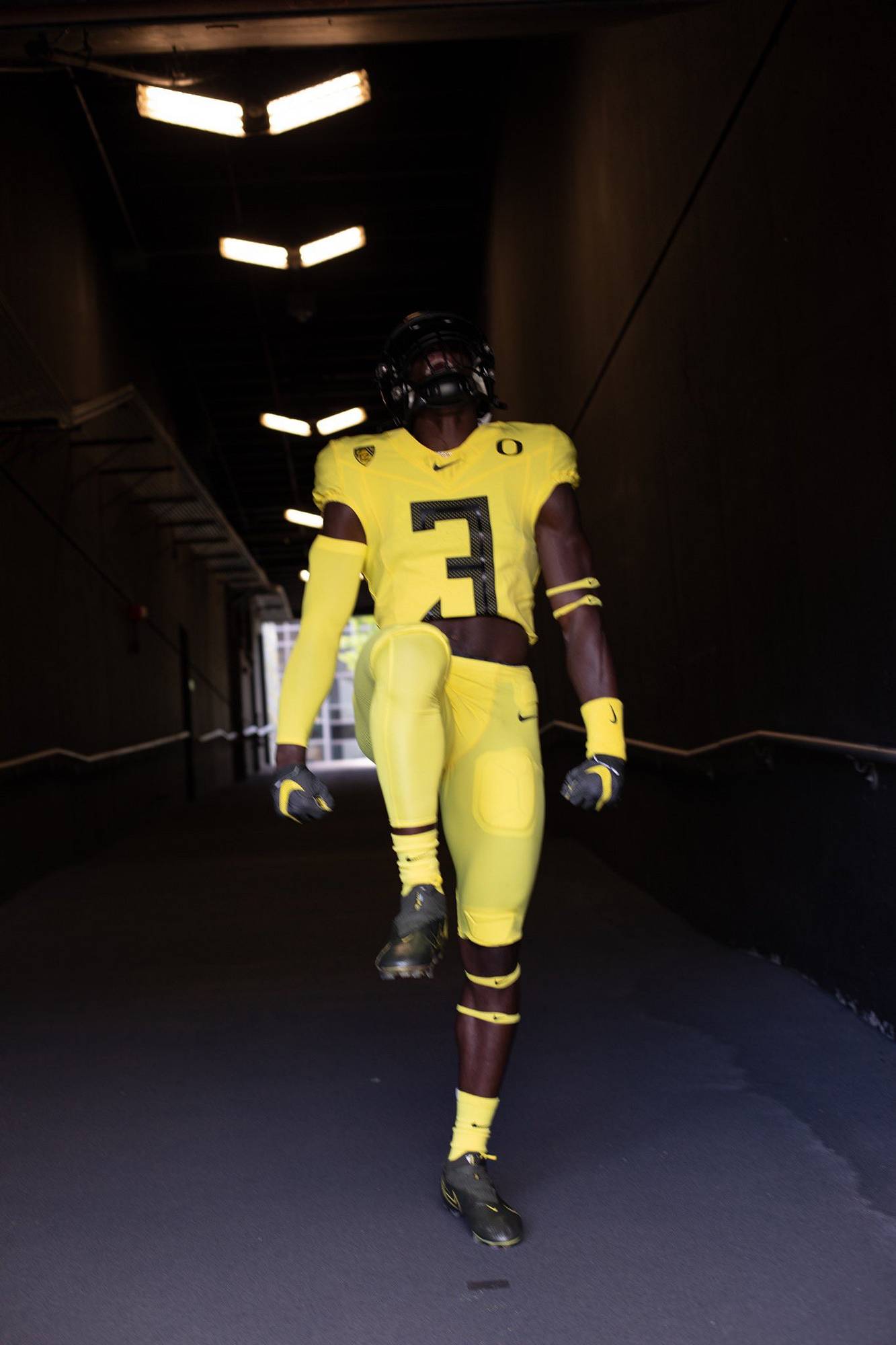Linebacker Jaylen Sneed Details Official Visit With Oregon Ducks ...