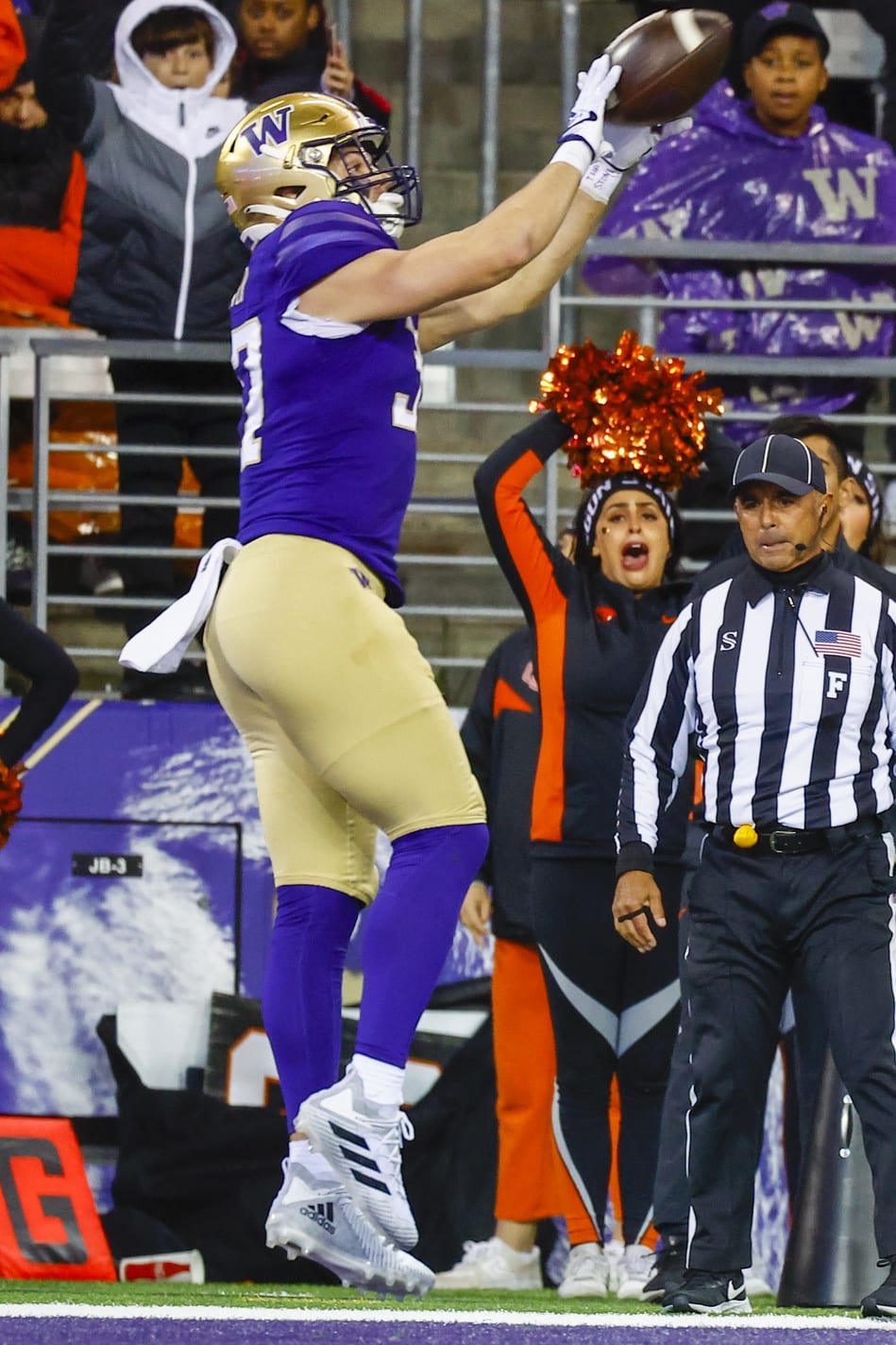 A Pre-Apple Cup Moment with Husky TE Jack Westover - Sports Illustrated ...