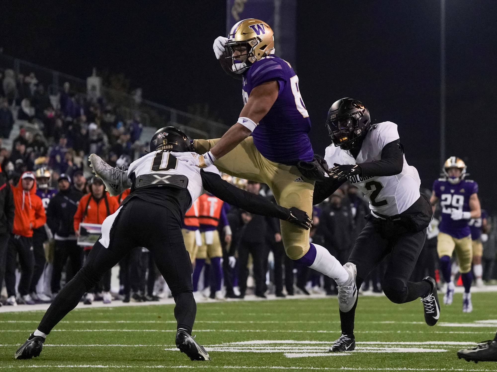Husky Roster Review: It's Time to See Much More of Quentin Moore ...