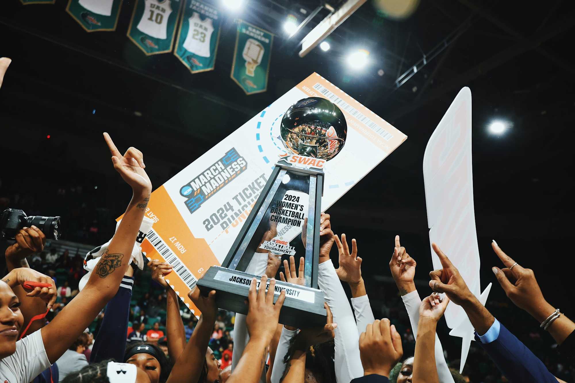 Coach Tomekia Reed Guides The Jackson State Lady Tigers To Win Her ...