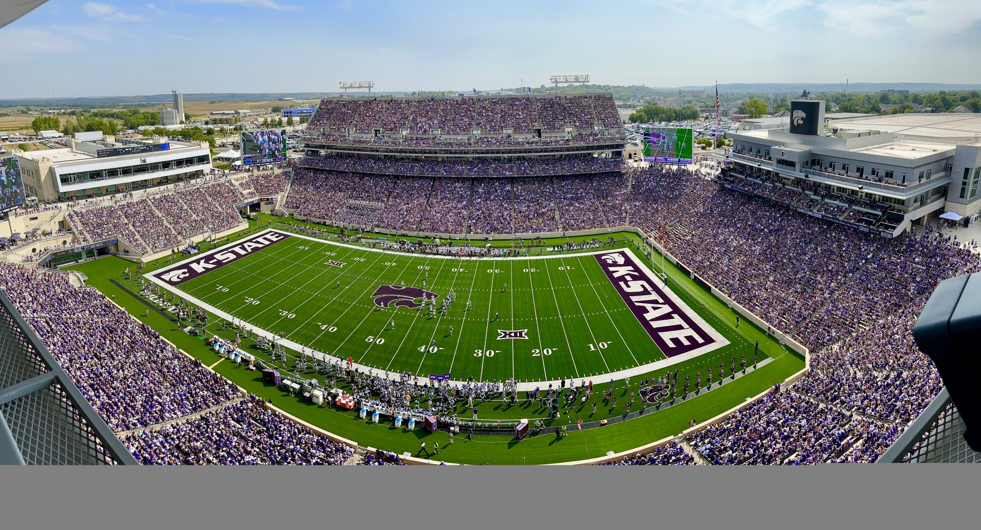 College Football Tour Visits Kansas State and Bill Snyder Family ...