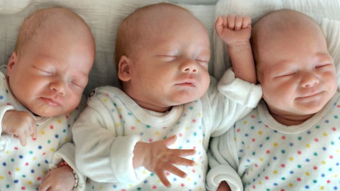 Missouri high school basketball team swaps triplets - Sports Illustrated