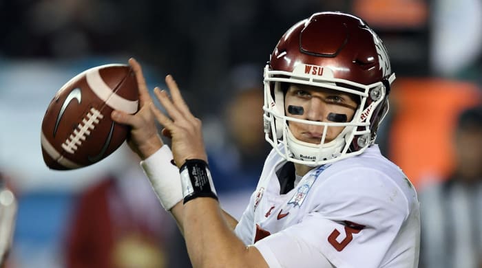 Tyler Hilinski tribute: South Carolina honors brother of Ryan - Sports ...