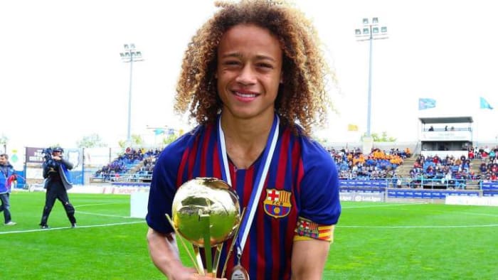 Quién es Xavi Simons, el niño prodigio de La Masia que se marchó al PSG - Sports Illustrated