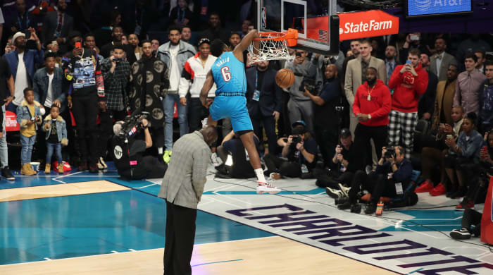 Hamidou Diallo wins NBA dunk contest, jumps over Shaq (Video) - Sports ...