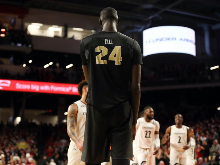 Tacko Fall: UCF's 7'6" center a March Madness, NBA attraction - Sports ...