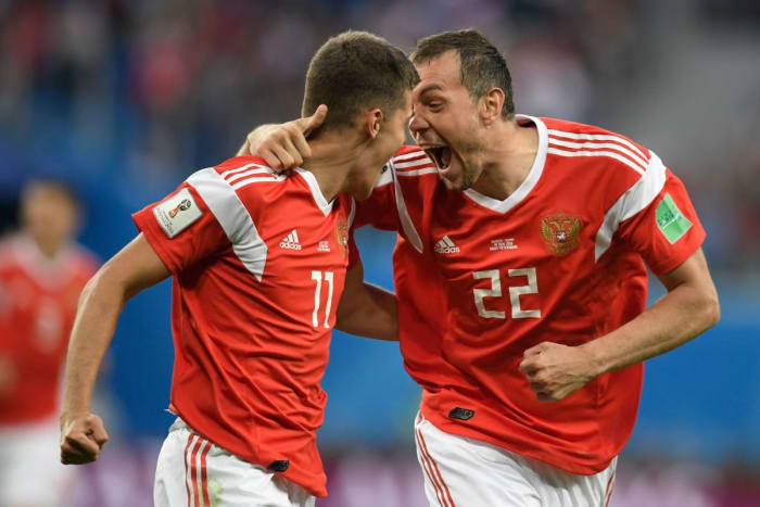 Surprise World Cup Stars: Artem Dzyuba – The Russian Peter Crouch With ...